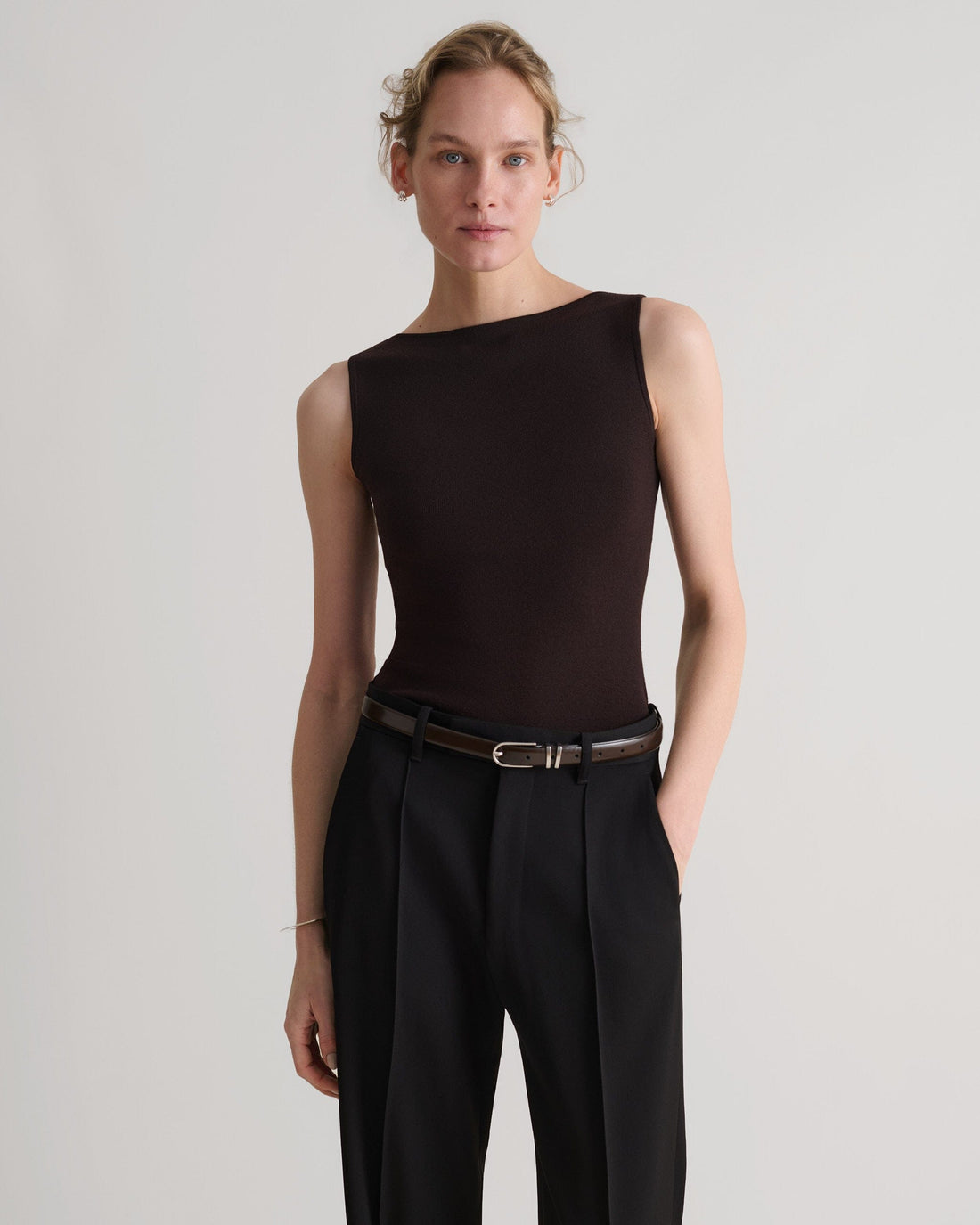 Women's Merino Wool Straight Neck Vest - Umber – Rise & Fall